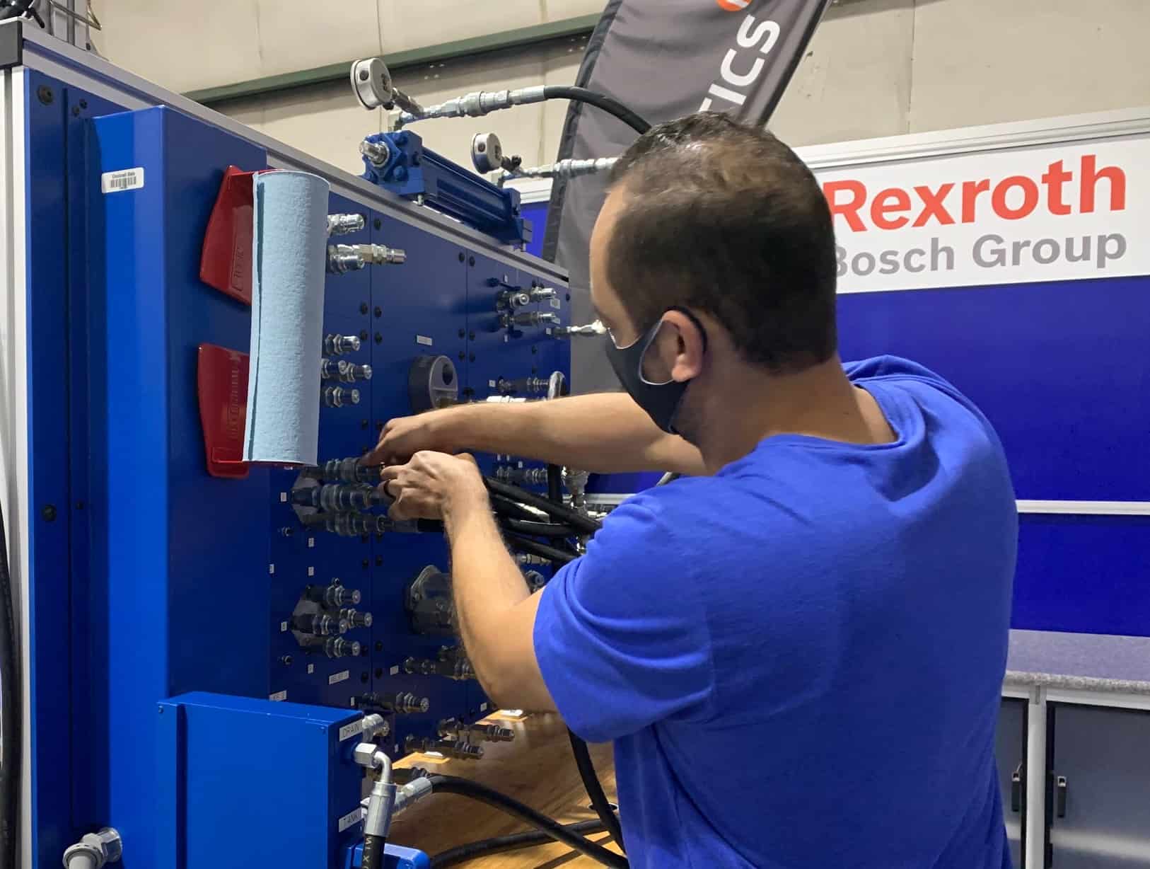 Hydraulics lab students get help from community partner - Cincinnati State